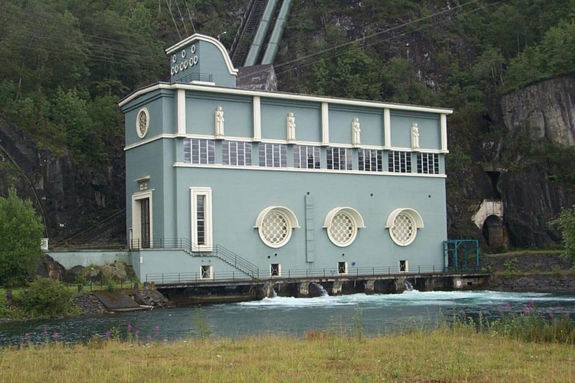 1920s and 1930s European architecture | Page 15 | SkyscraperCity Forum