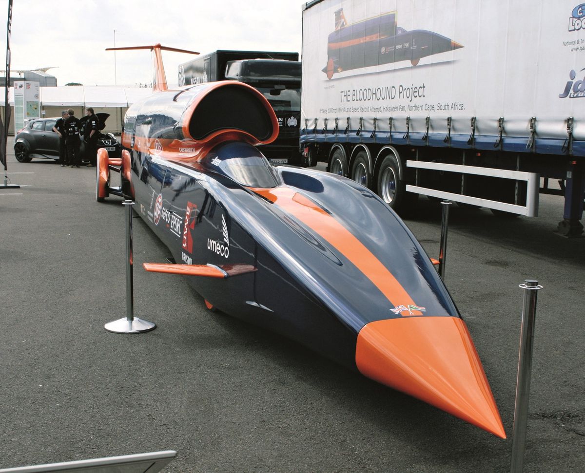 Denne bilen skal kjøre i 1600 km/t - Tu.no