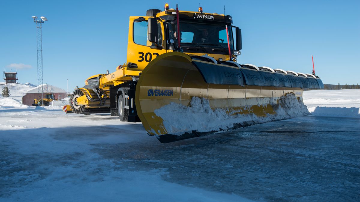 Her måker verdens første automatiserte brøytebil snø på Fagernes ...
