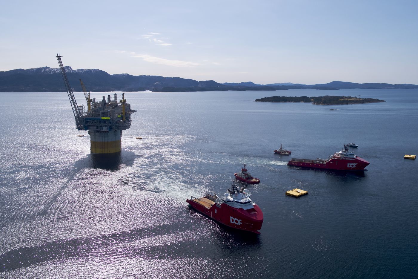 Nå har Aasta Hansteen startet den 900 kilometer lange reisen til ...