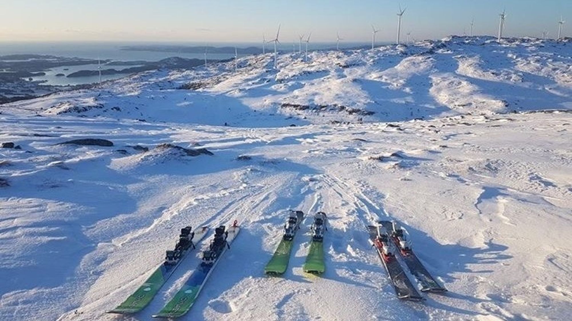 Mange vindparker er populære turområder. Nå frykter NVE at noen skal ...