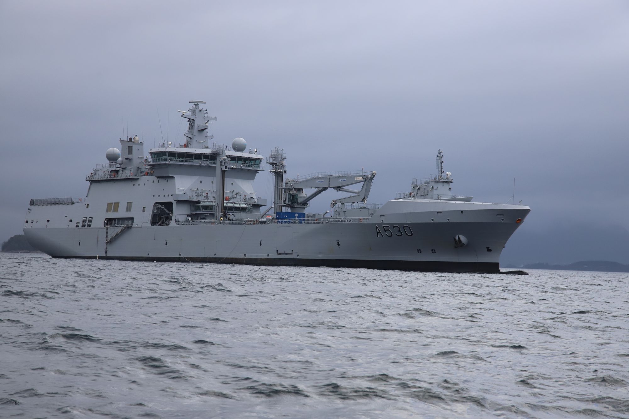 Bli med om bord i Norges største marinefartøy - Tu.no