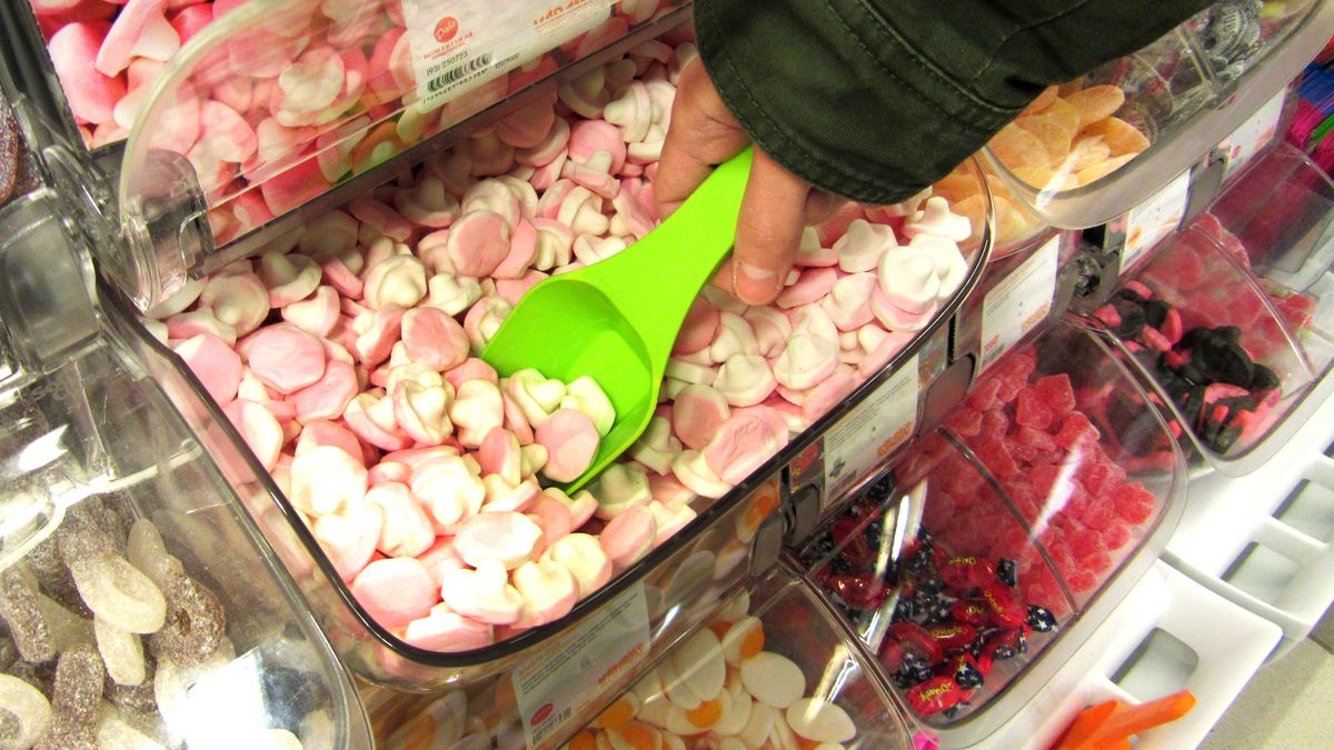 Derfor kjøper du usunn mat selv om du har bestemt deg for ikke å gjøre ...