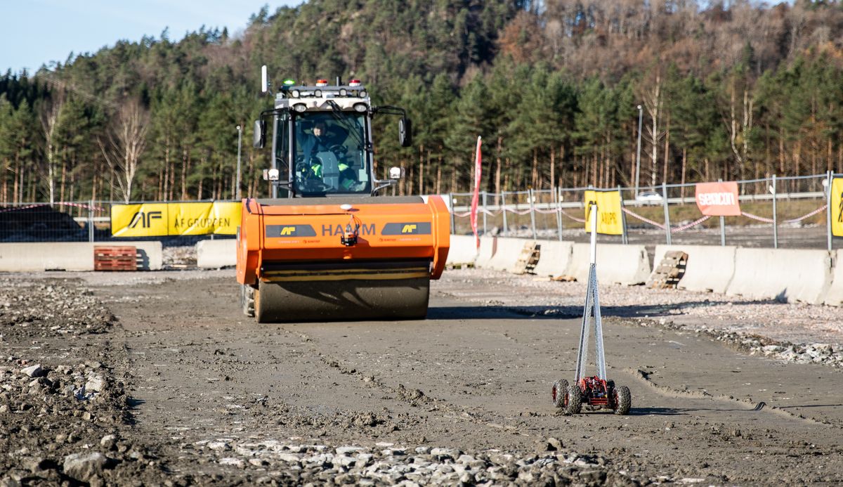 Her er Norges første selvkjørende anleggsmaskin - Tu.no