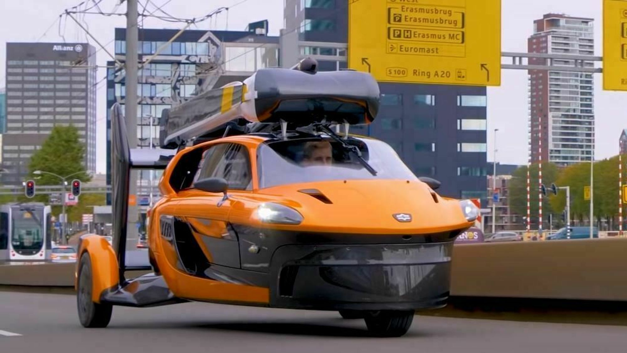 Flyvende bil godkjent for europeiske veier - Tu.no