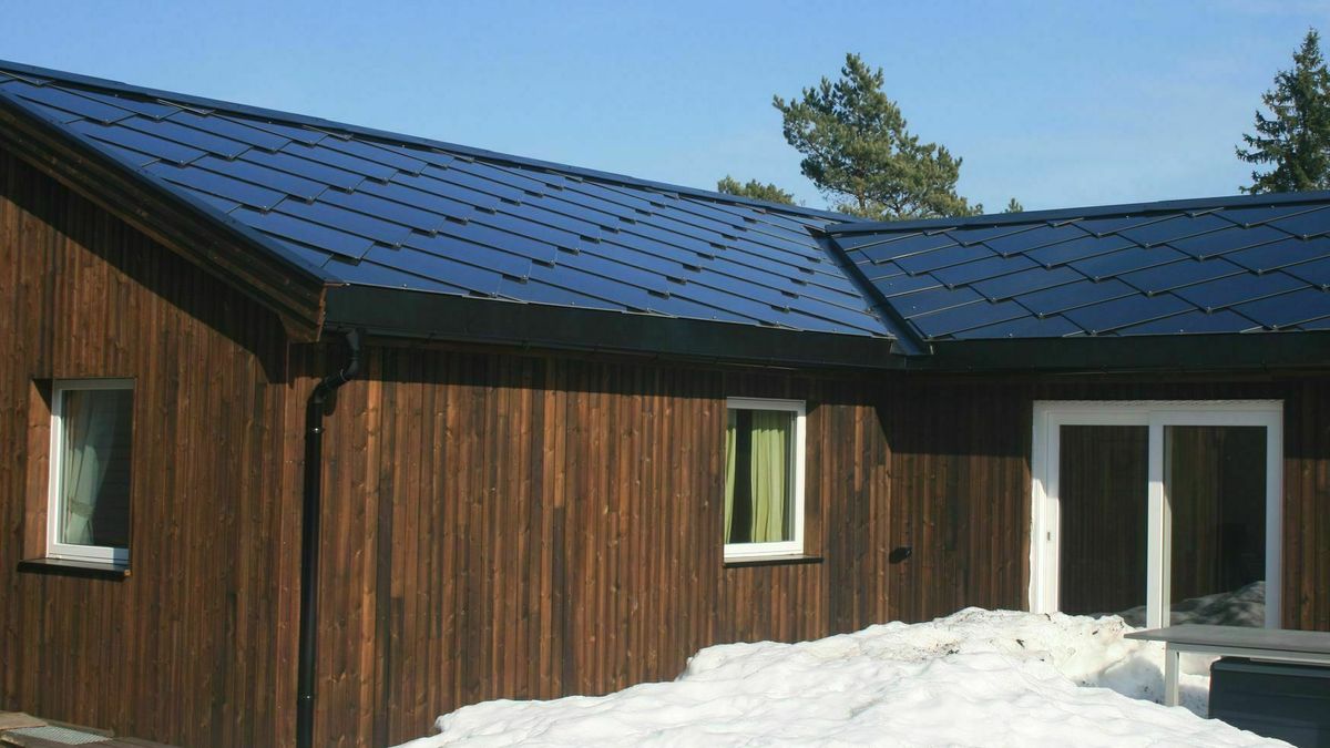 Millionsalg til tross – Otovo slutter med solcelle-takstein - Tu.no