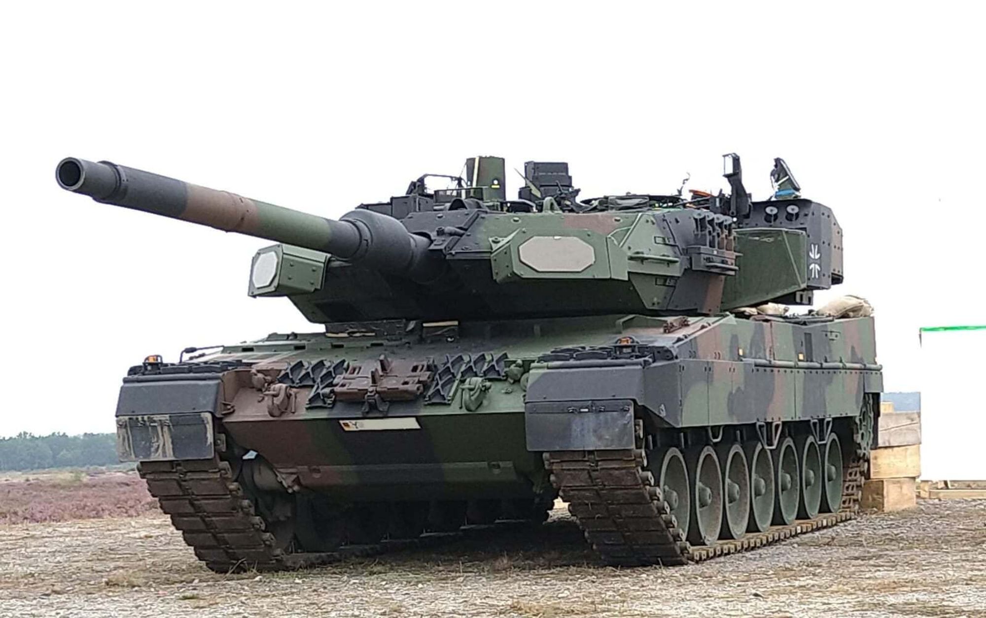 Norges nye stridsvogner blir Leopard 2A8 med israelskdesignet aktiv ...