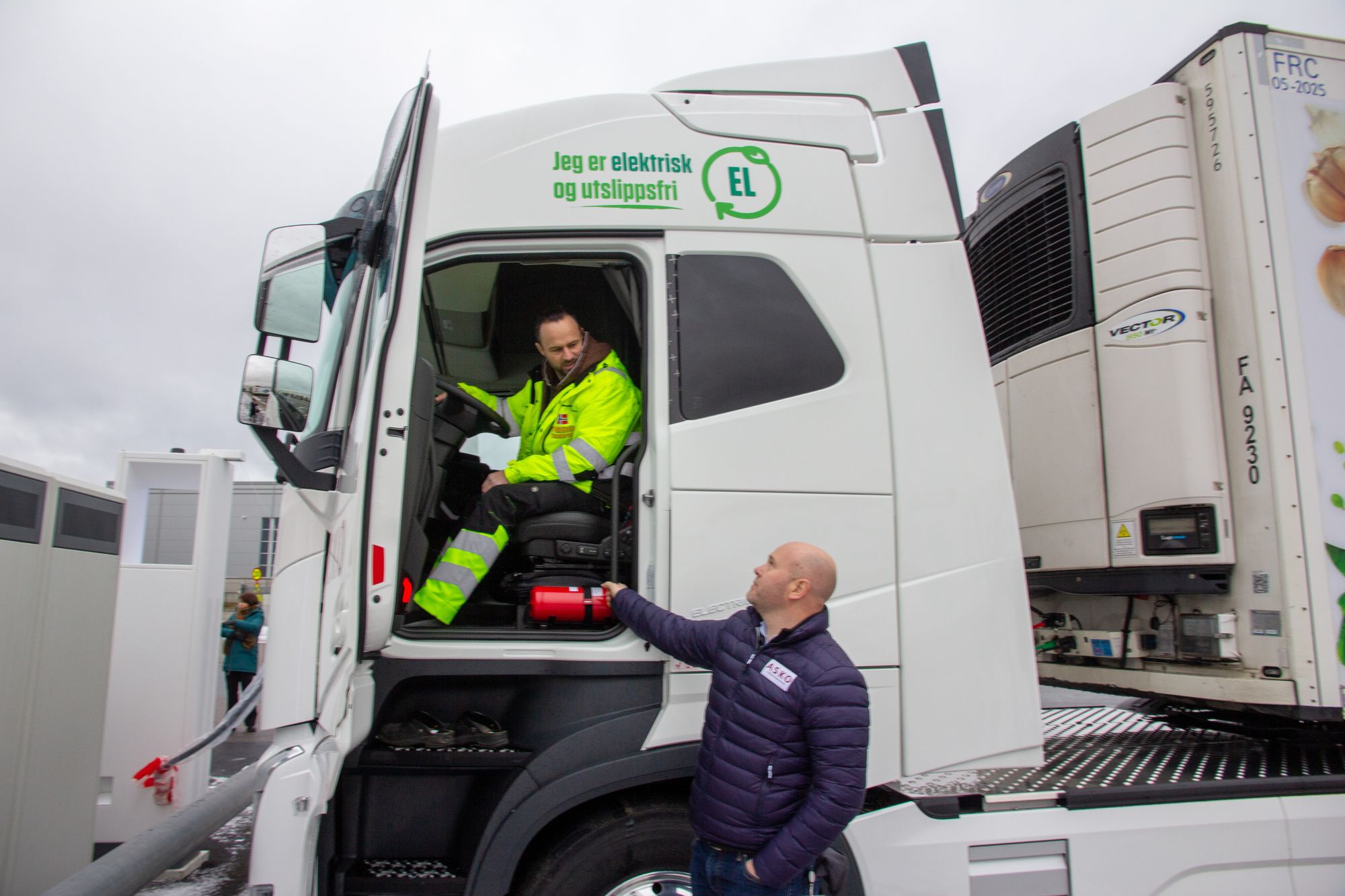 Norges tyngste elektriske lastebil går nå i kommersiell rute – regner ...